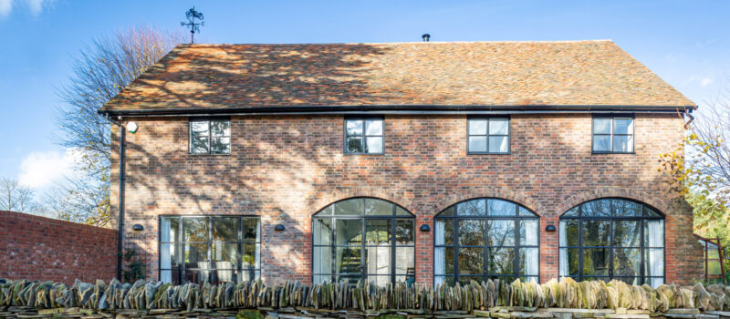Contemporary restoration to old coach house | gyd architects