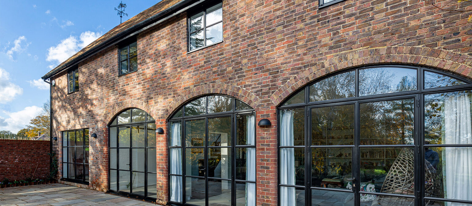 Contemporary restoration to old coach house | gyd architects